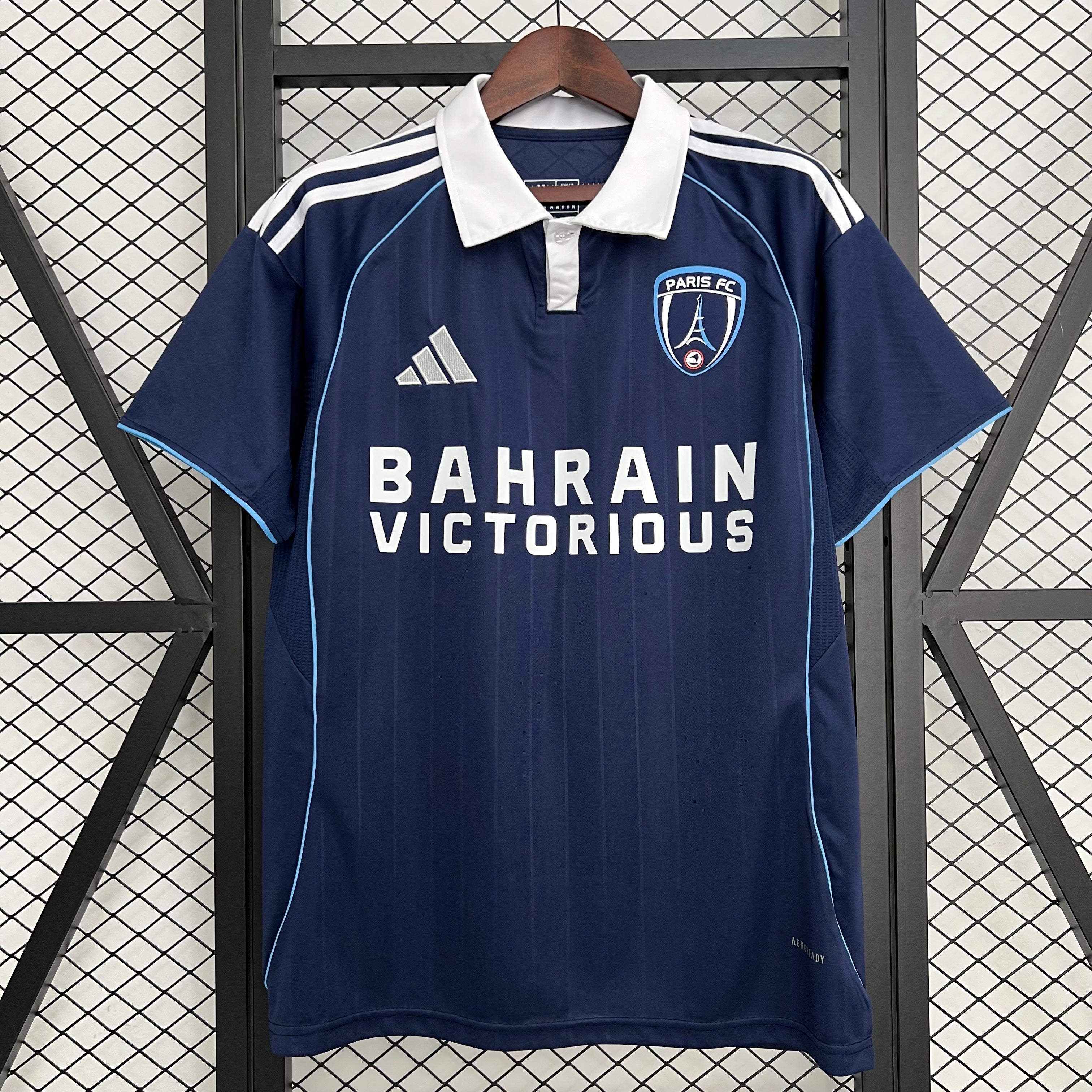 MAILLOT PARIS FC DOMICILE FAN 2025/2026 – MTS Kits Concepts